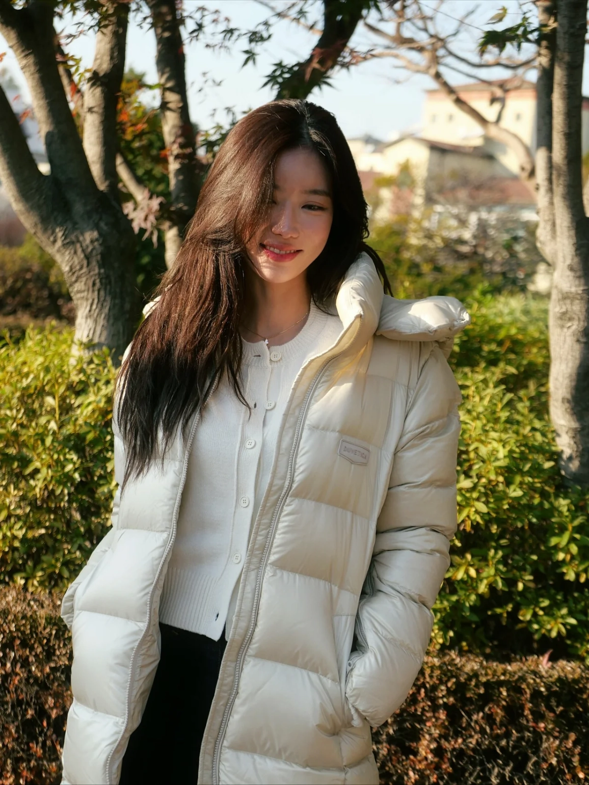 Im Soo-hyang Revives 'Kang Mi-rae Sensibility' with Ivory Long Padding ...