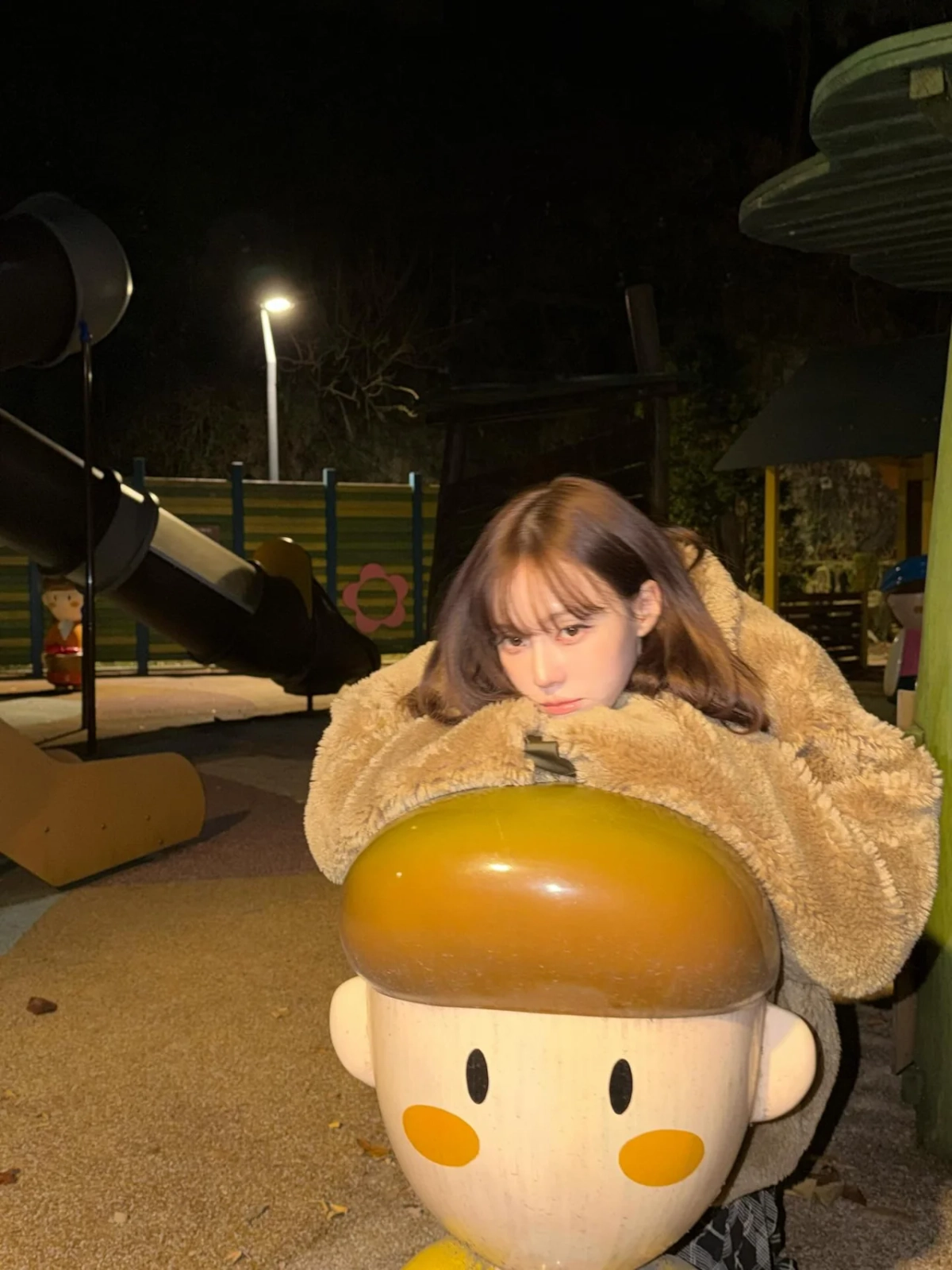 Aespa Winter's Cozy Winter Look: The Aesthetics of Soft Textures and ...