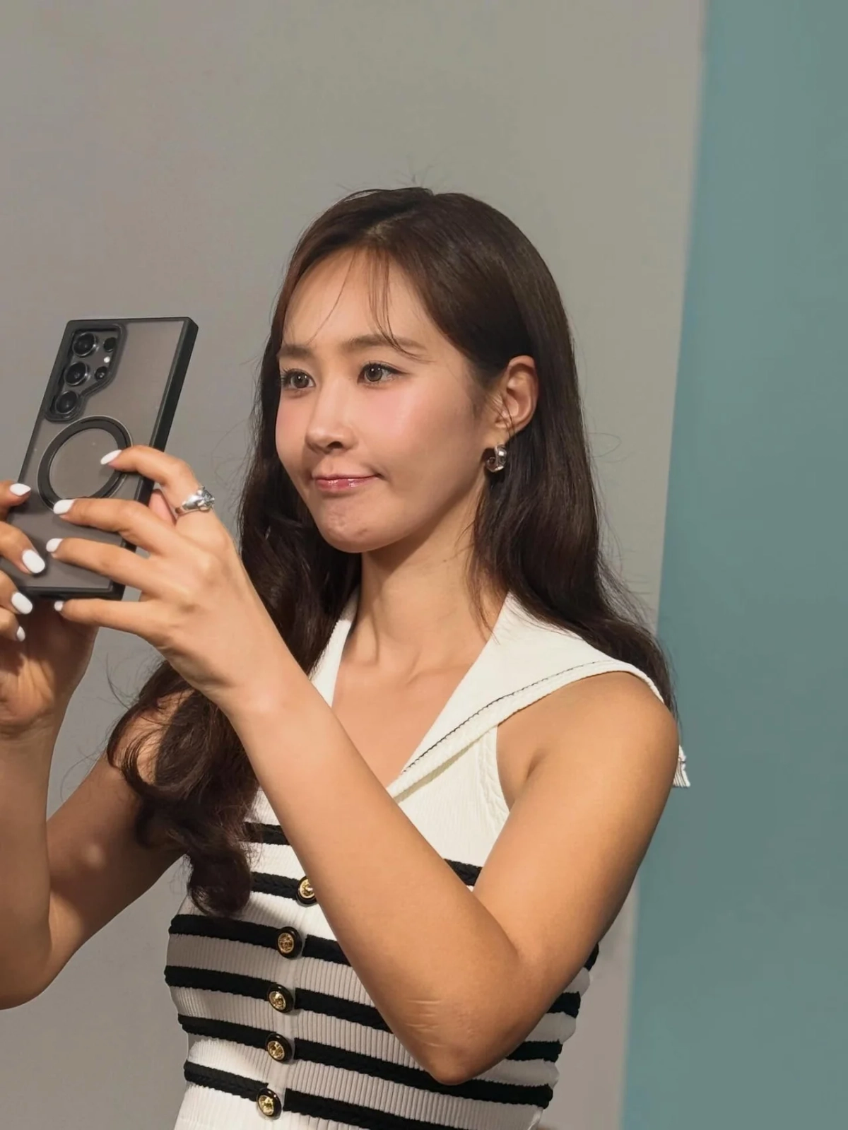 The Aesthetics of Girls' Generation's Kwon Yuri Returning to a Free ...