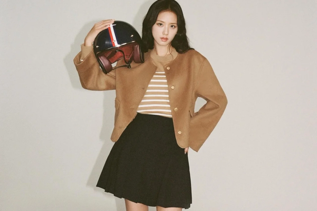 The Transformation of 30-Year-Old Jisoo: Putting Down the Princess and ...