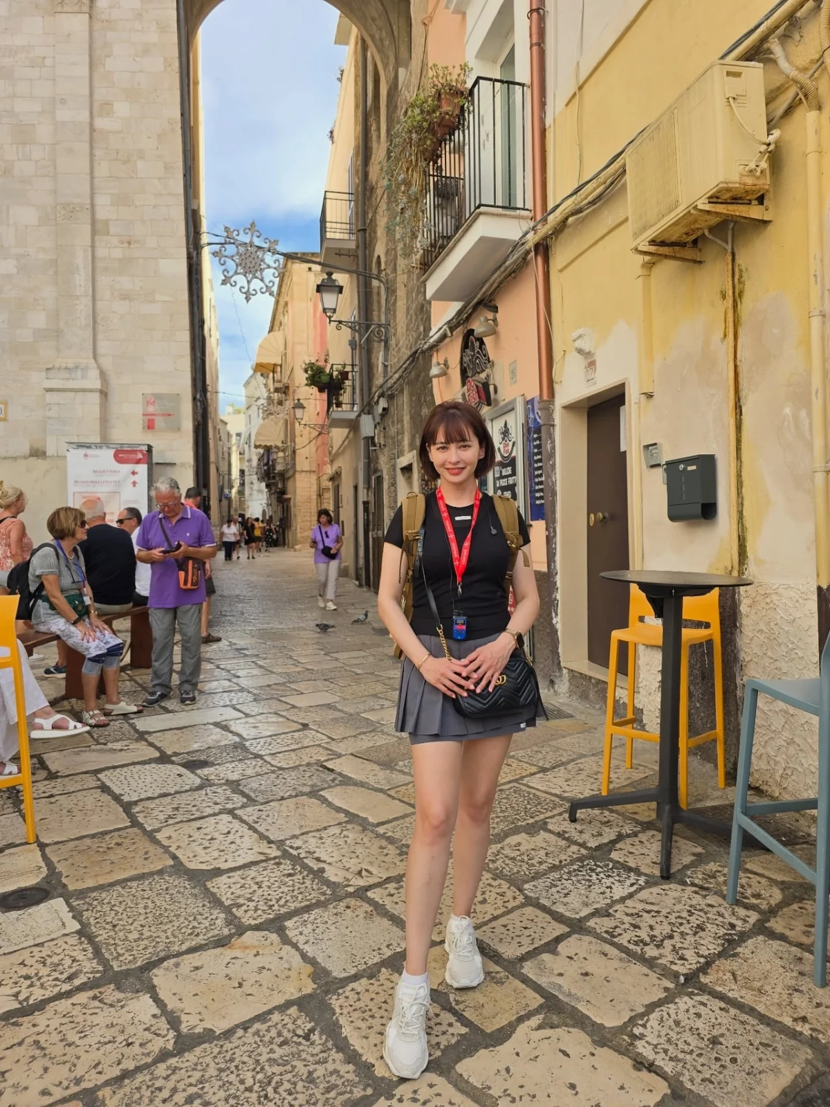 "The Missing Bottoms and Beyond"... Wendy vs Guzal, A Polar Opposite ...