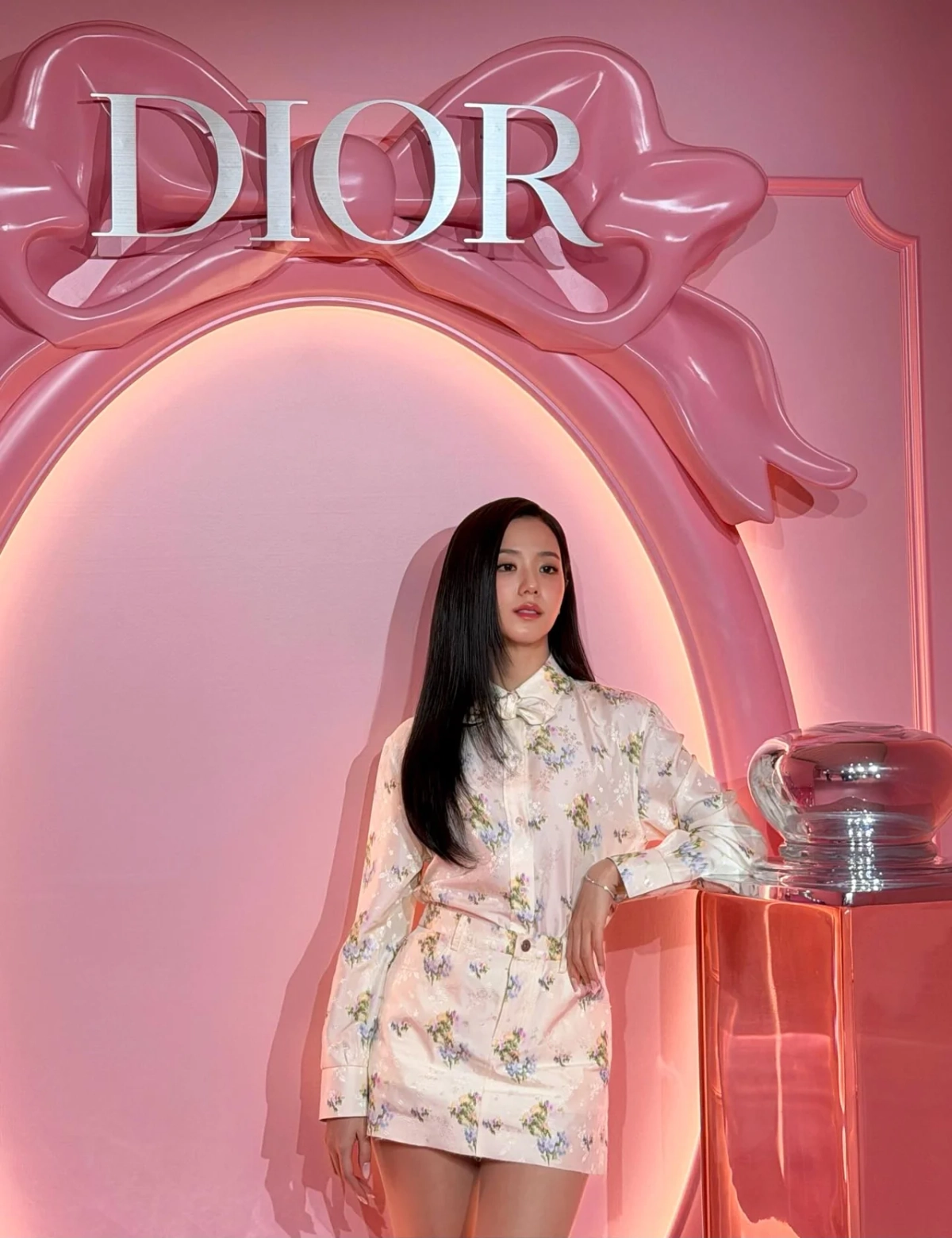 BLACKPINK Jisoo, Even 'Excessive Pink' Looks Luxurious... The Purity ...