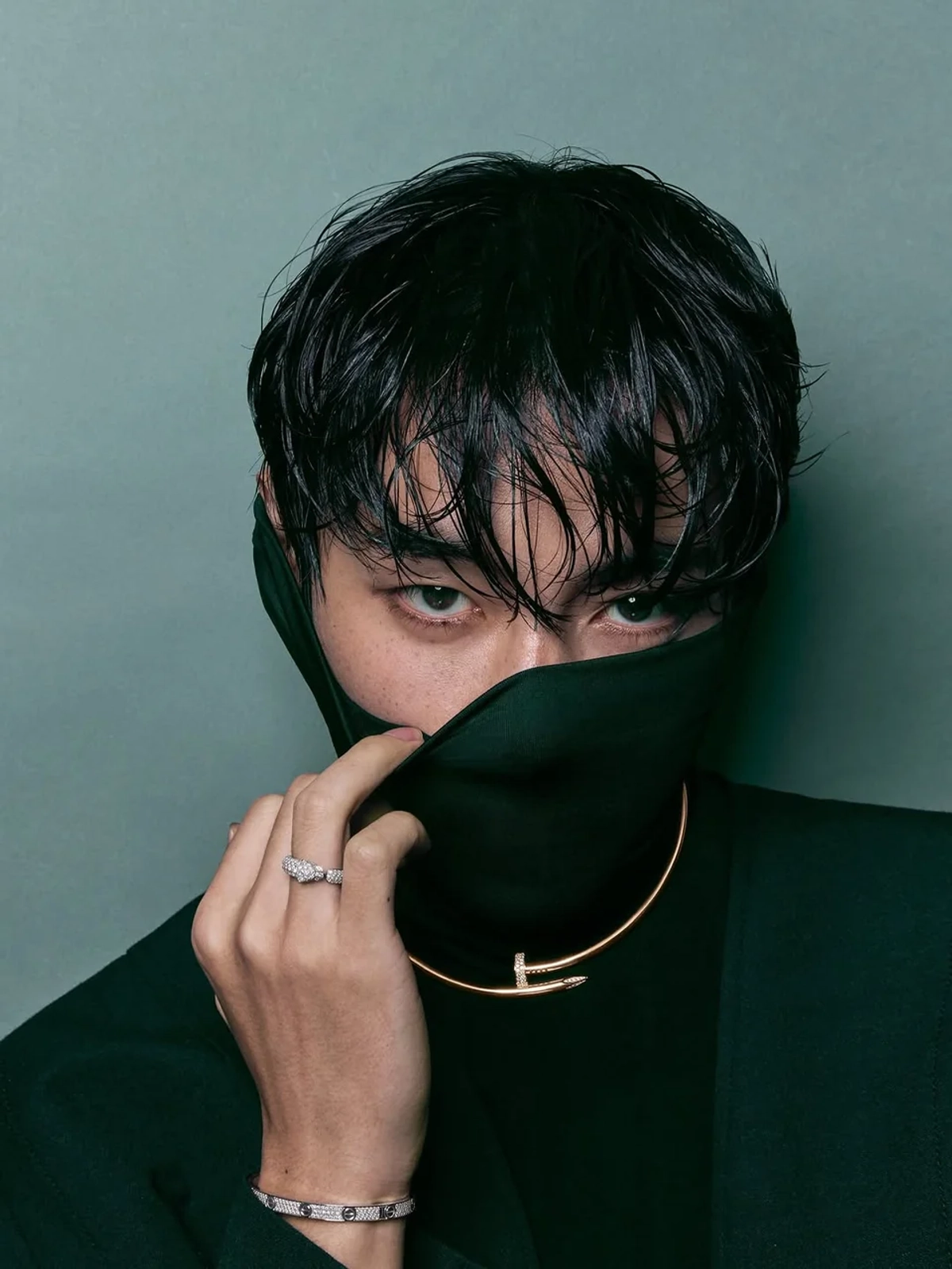 "Trump and Musk Shoulder to Shoulder" BTS V Ranks 'Top 4' in Global ...