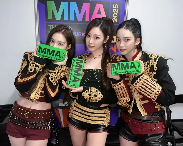[MMA 2025] "From the Future of K-POP to the Queen"… Hearts2Hearts ...