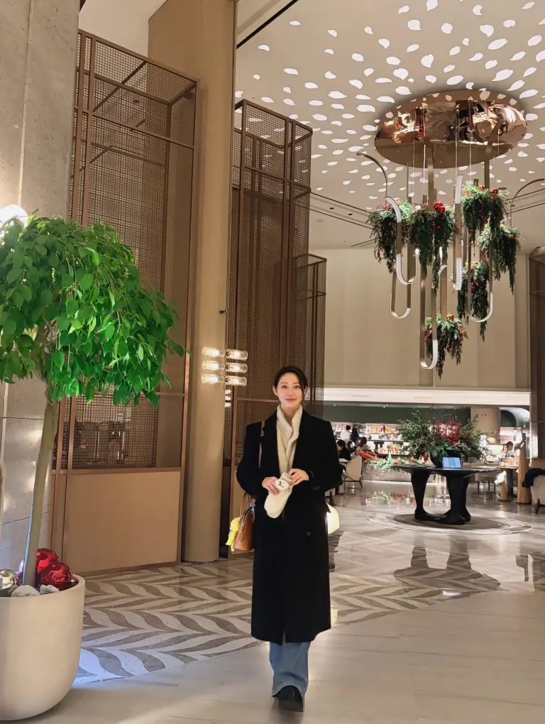 Variations of Texture and Silhouette: Winter Holiday Dress Code ...