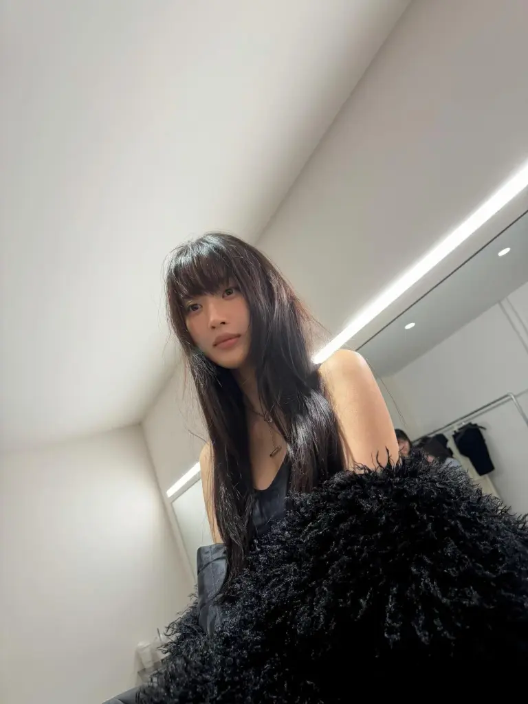 Moon Ga-young's ‘Gothic Noir’: The Pinnacle of Minimalism Where Sensory ...