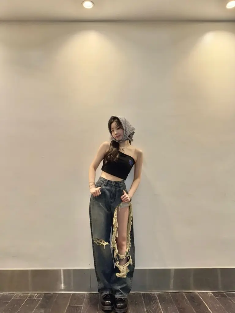 TWICE Dahyun's 'Concert Aesthetics', Boundless Versatility Crossing Y2K ...