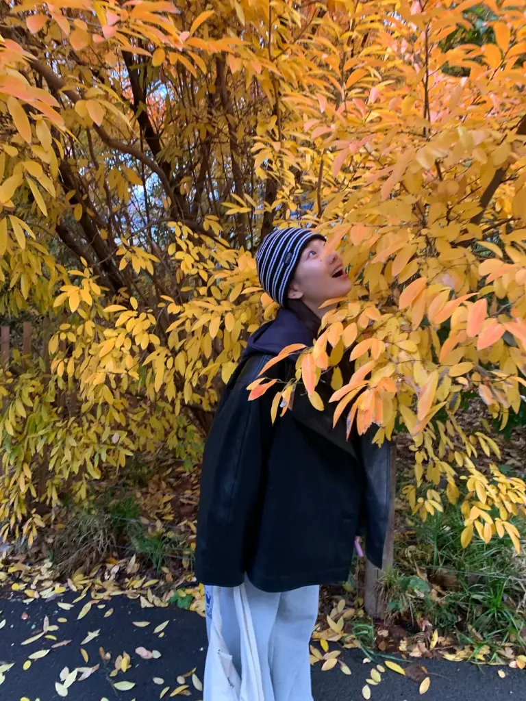 New York's Cloudy Skies Bow Down to the 'Human Reflector', Jang Hee ...