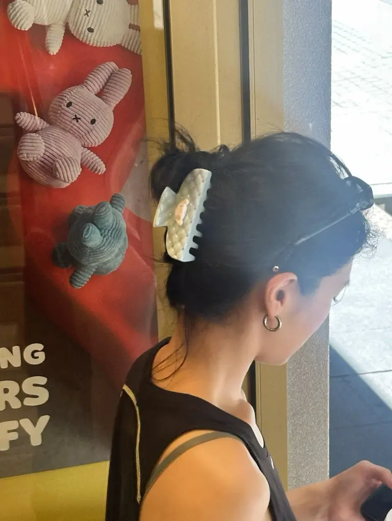 Human Chrome Hearts in Sydney, Park Gyu-young's Hip Outing