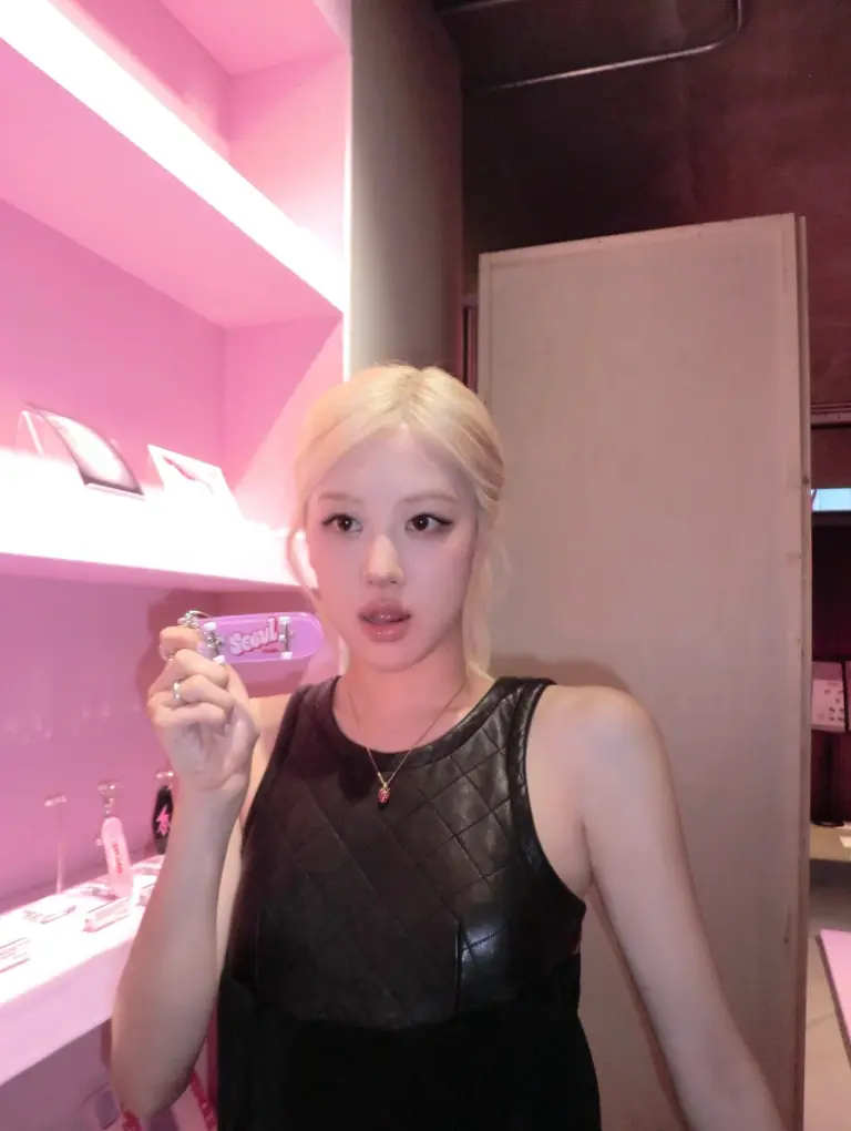 Loose Socks with Pumps? Rosé's Bold 'Street CPR' Mix Match