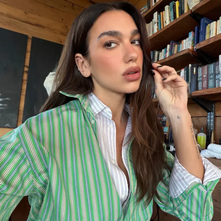 Wearing Two Shirts? The Aesthetics of 'Stripe Layering' Proven by Dua Lipa