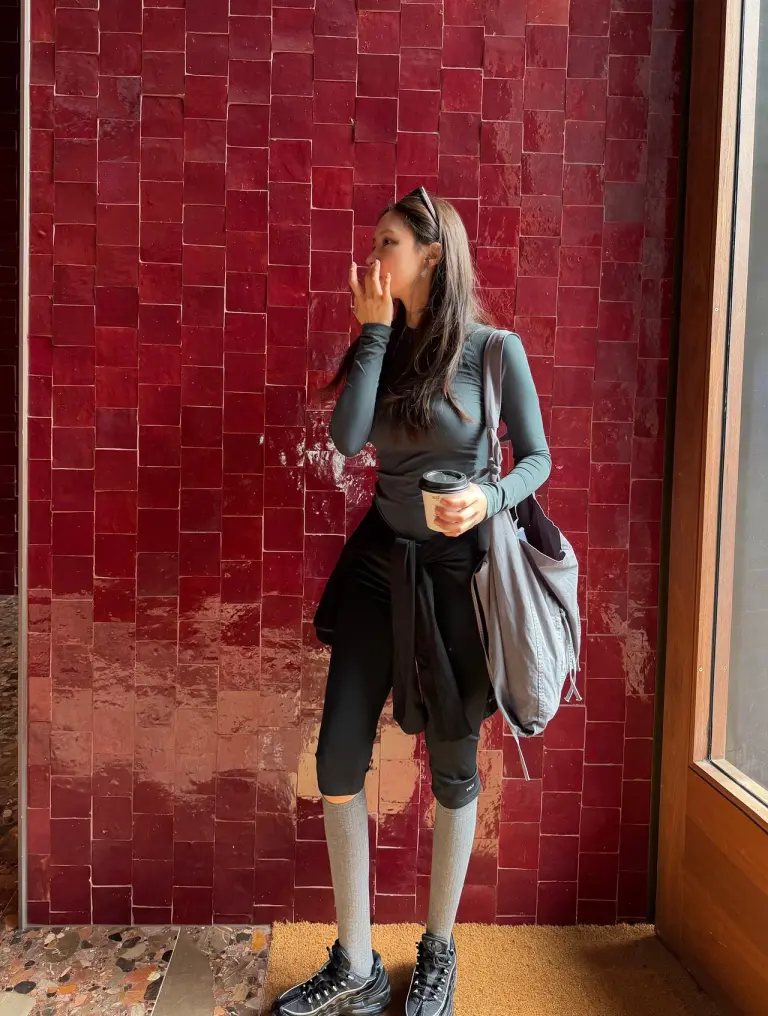 Hyomin, The Perfect Combination of ‘Leggings + Knee Socks’... Proving ...