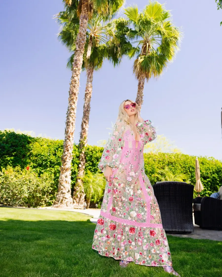 Five Looks from Coachella Queen, a Full Breakdown of Paris Hilton’s ...
